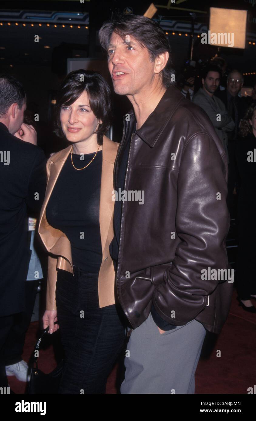 Mar 14, 2000 - Los Angeles, CA, USA - Actor PETER COYOTE at the 'Erin Brockovich' premiere ...