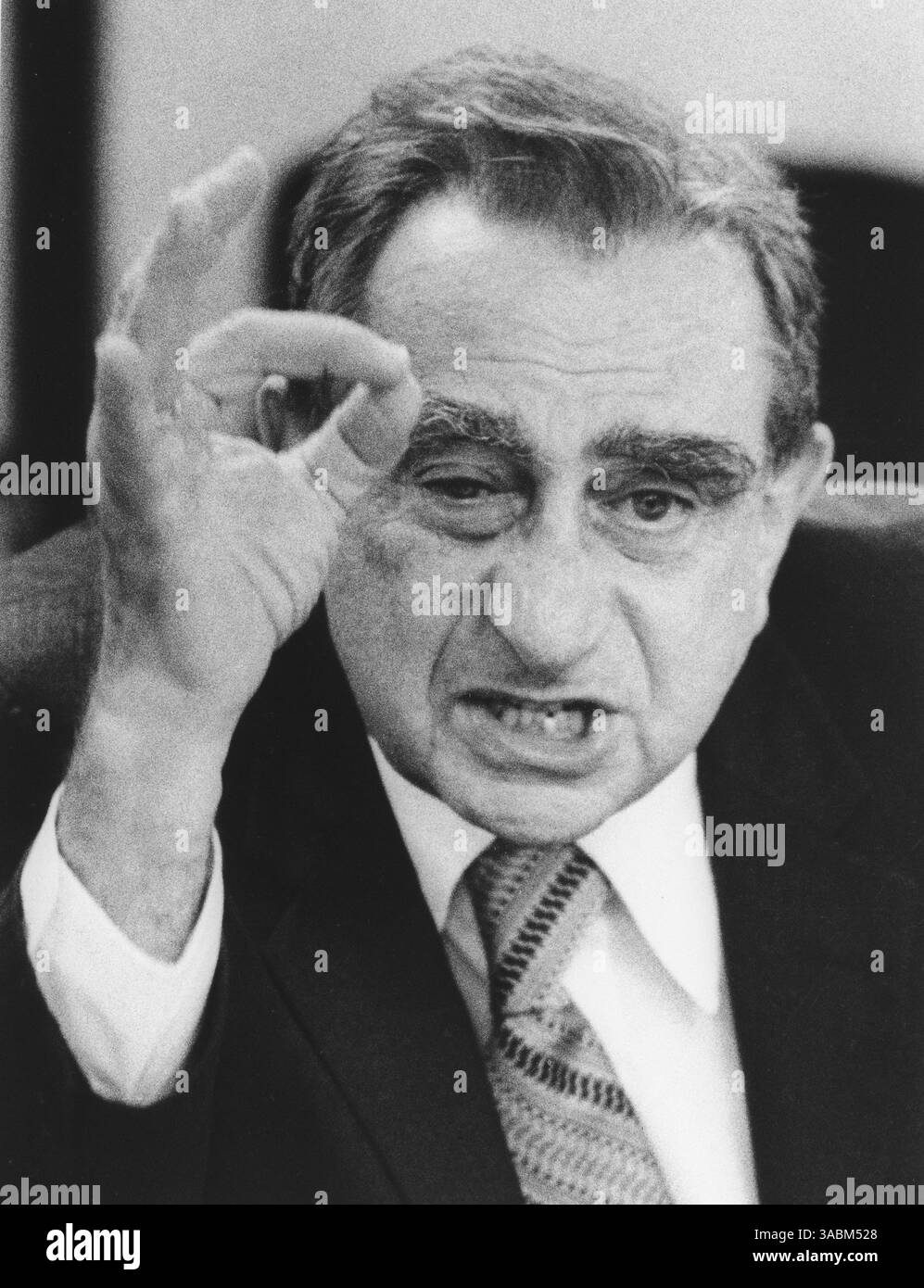 Nuclear physicist, Dr. Edward Teller speaks at the Lawrence Livermore ...
