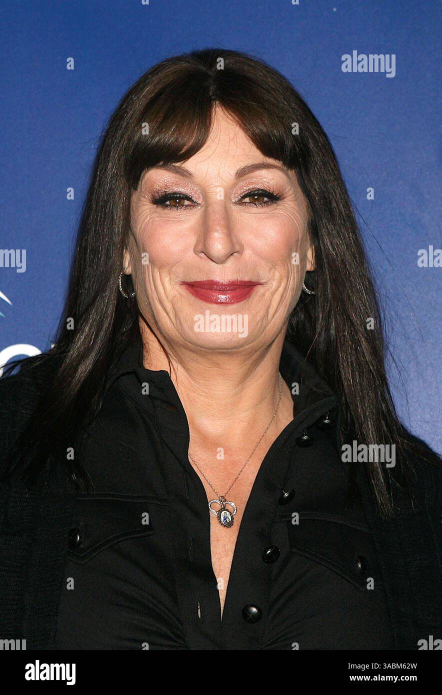 Oct 05, 2007 - Pacific Palisades, CA, USA - Actress ANJELICA HUSTON ...