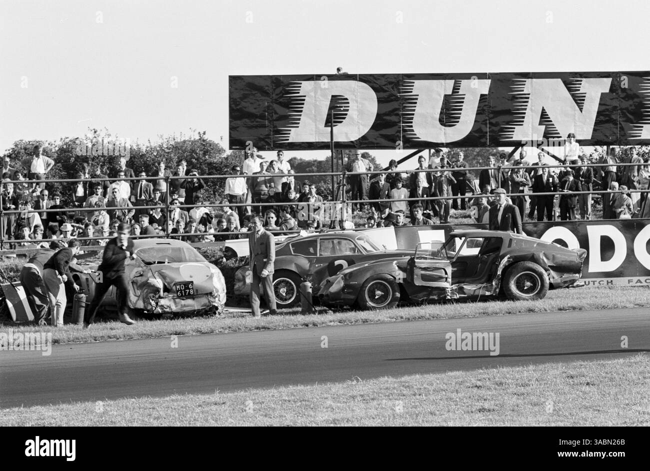 Goodwood Easter Monday F1 races, RAC Tourist Trophy, 23rd April 1962.A ...