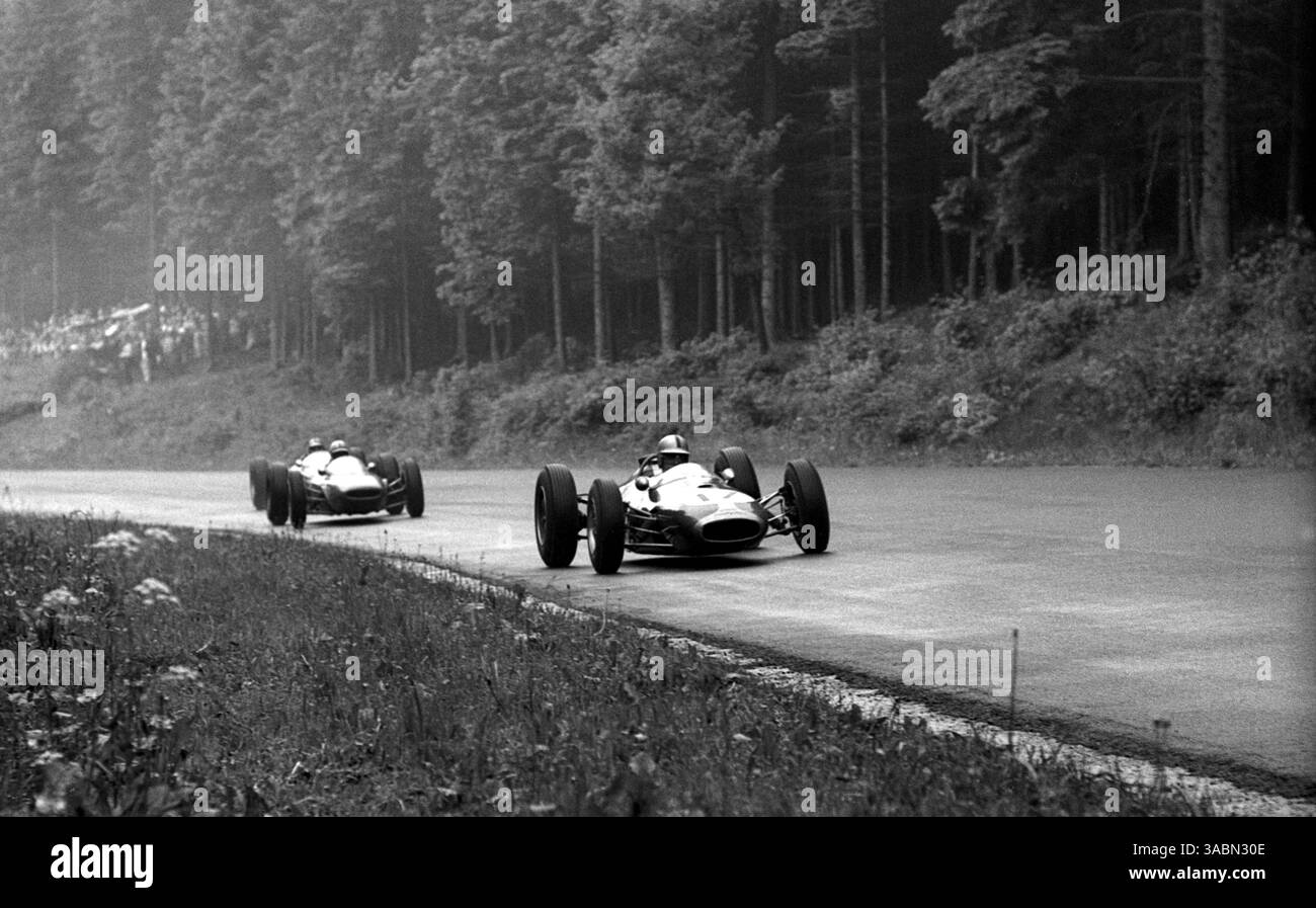 Jack Brabham (AUS) Brabham BT3 retired with a fuel injection pump ...