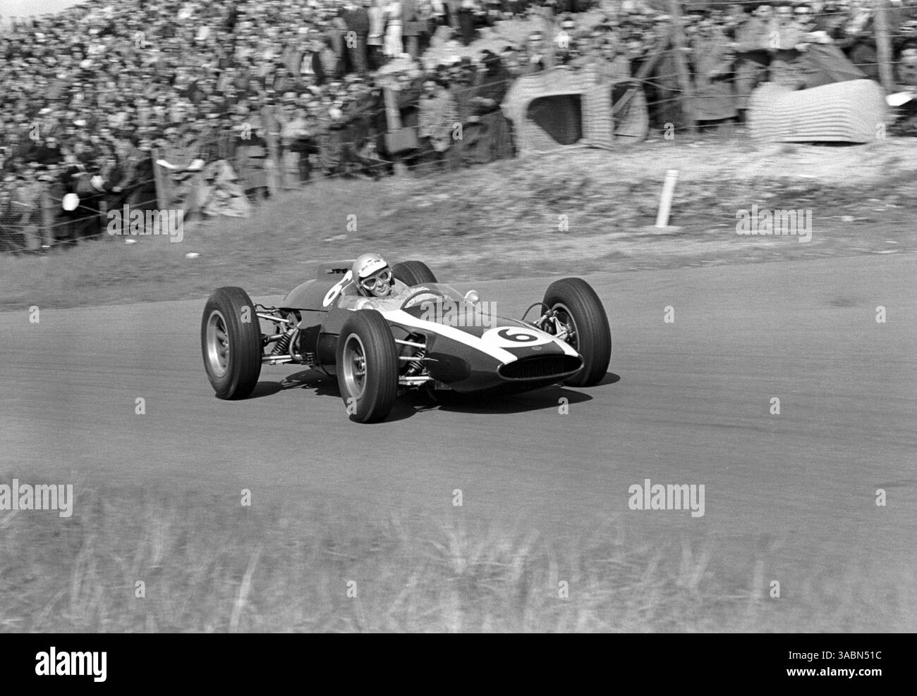 Bruce McLaren (NZL) Cooper T60 retired with gearbox trouble...Dutch ...