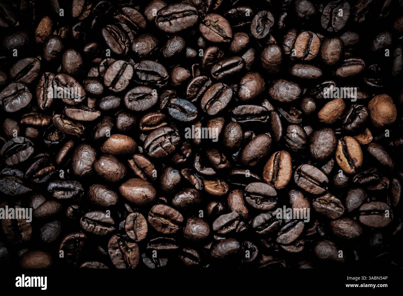 slow roasted coffee beans Stock Photo - Alamy