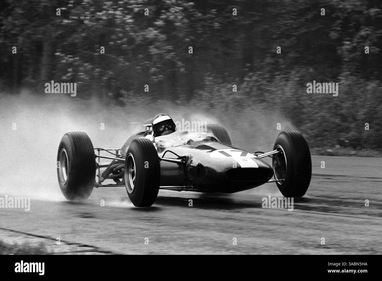 Race winner Jim Clark (GBR) Lotus 33...Belgian Grand Prix, Spa ...