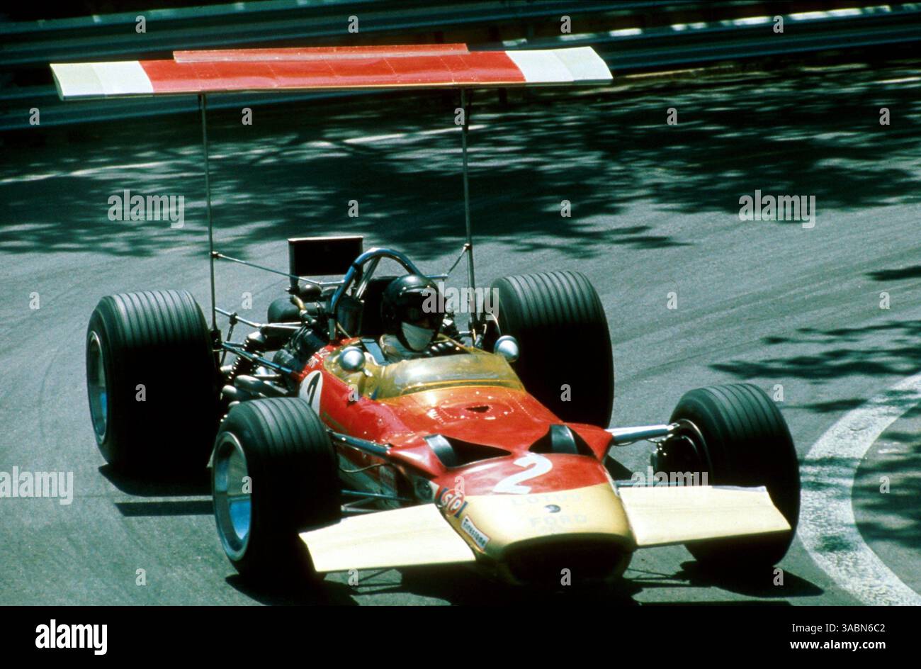 Jochen Rindt (AUT), Lotus Cosworth 49B, was leading the race by a huge margin when he suffered a ...