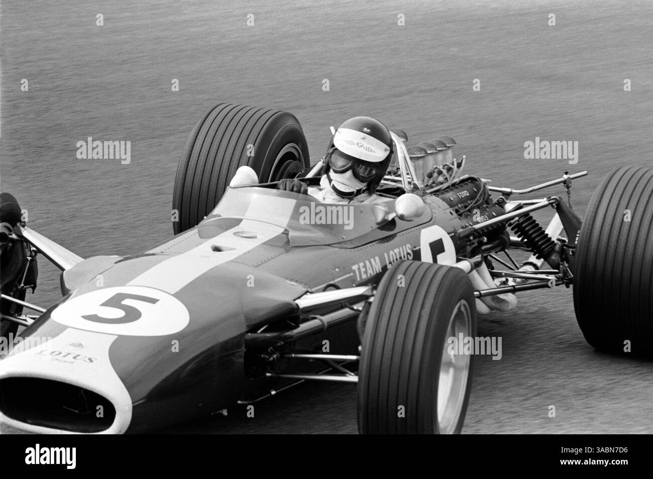 Winner Jim Clark(GBR) Lotus 49 Ford. Debut for Ford Cosworth DFV engine ...