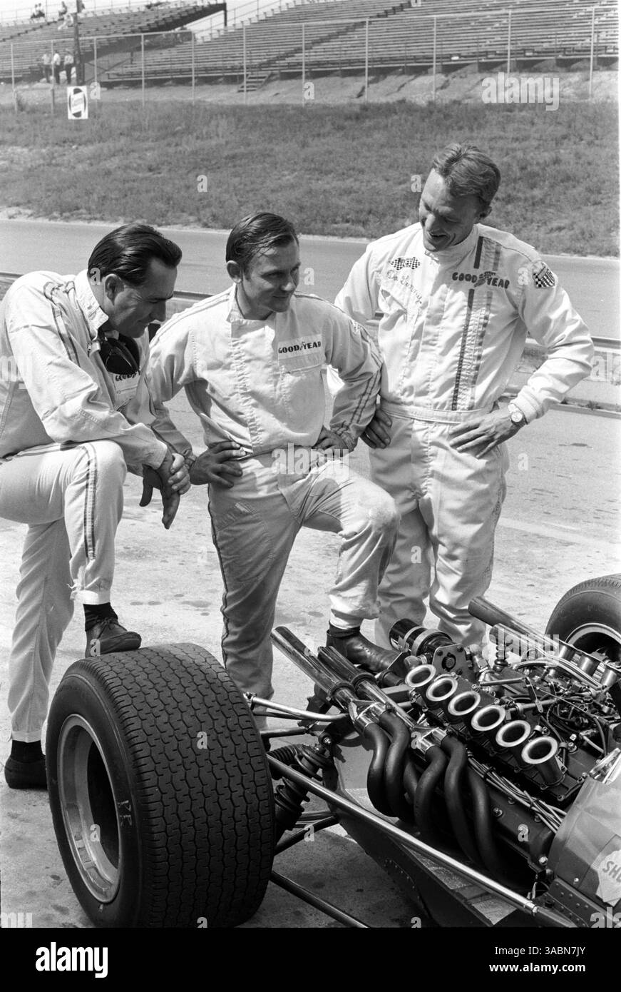 L to R: Jack Brabham (AUS); Bruce McLaren (NZL), Dan Gurney (USA ...