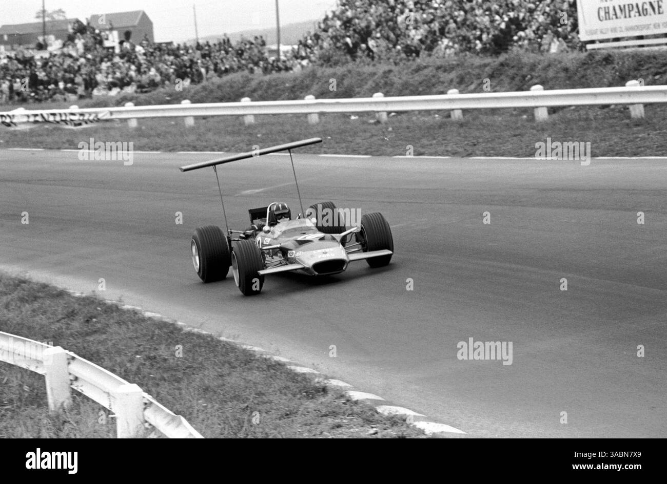 Graham Hill (GBR) Lotus-Cosworth 49B finished in 2nd place...USA Grand Prix, Watkins Glen, USA ...