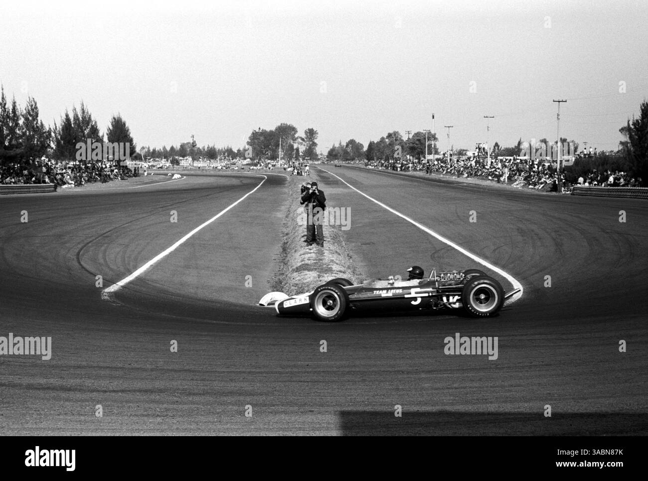 Race winner Jim Clark (GBR) Lotus 49...Mexican Grand Prix, Mexico City ...