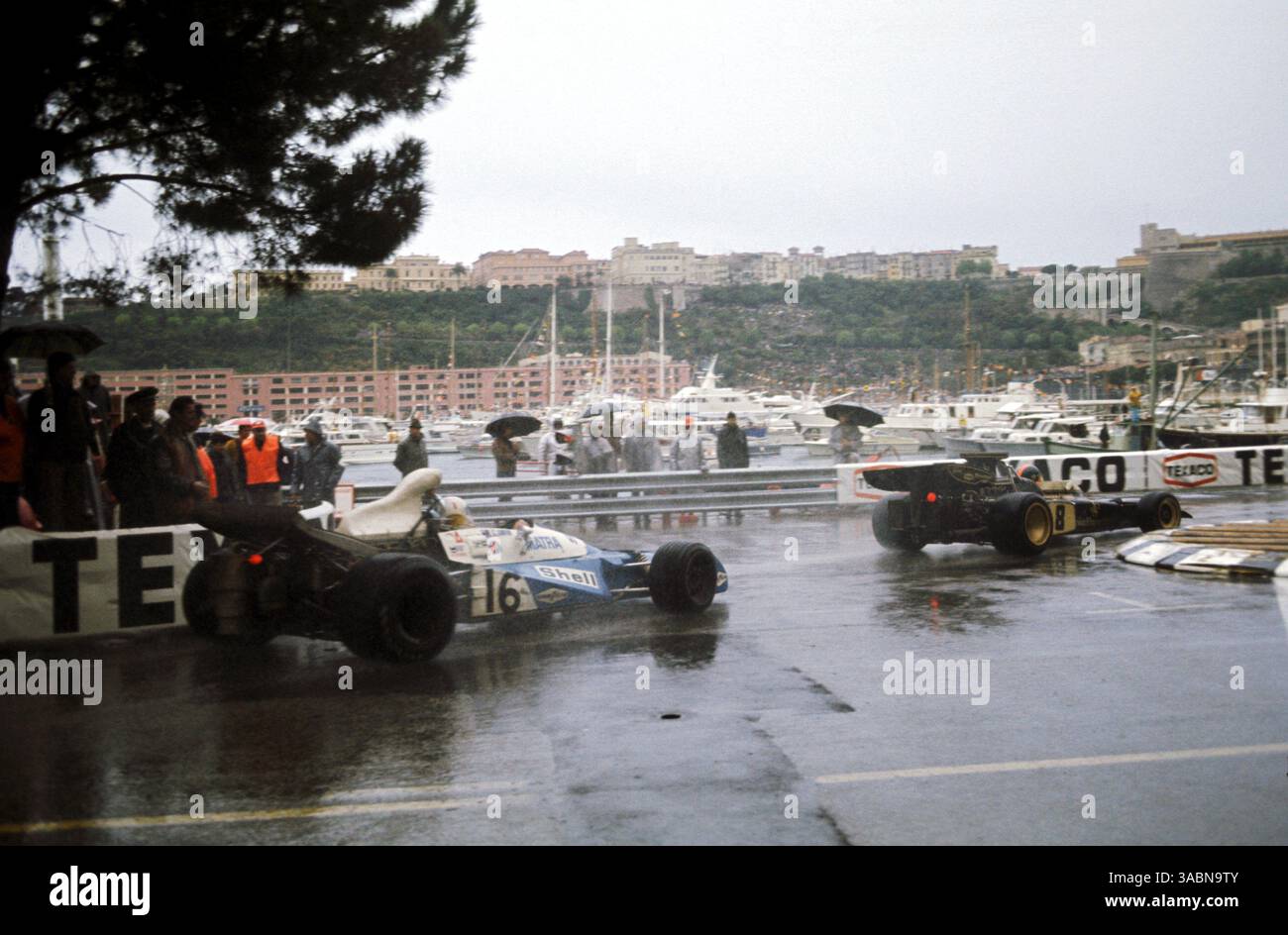 Third placed Emerson Fittipaldi (BRA) Lotus 72D leads sixth placed ...