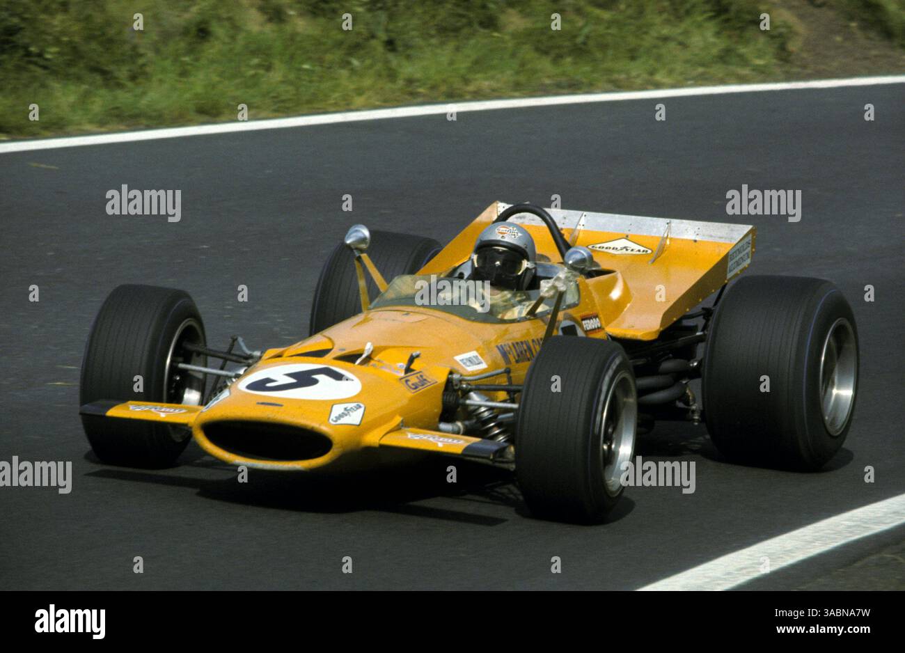 Bruce McLaren (NZL) McLaren Cosworth M7A finished in fourth place ...