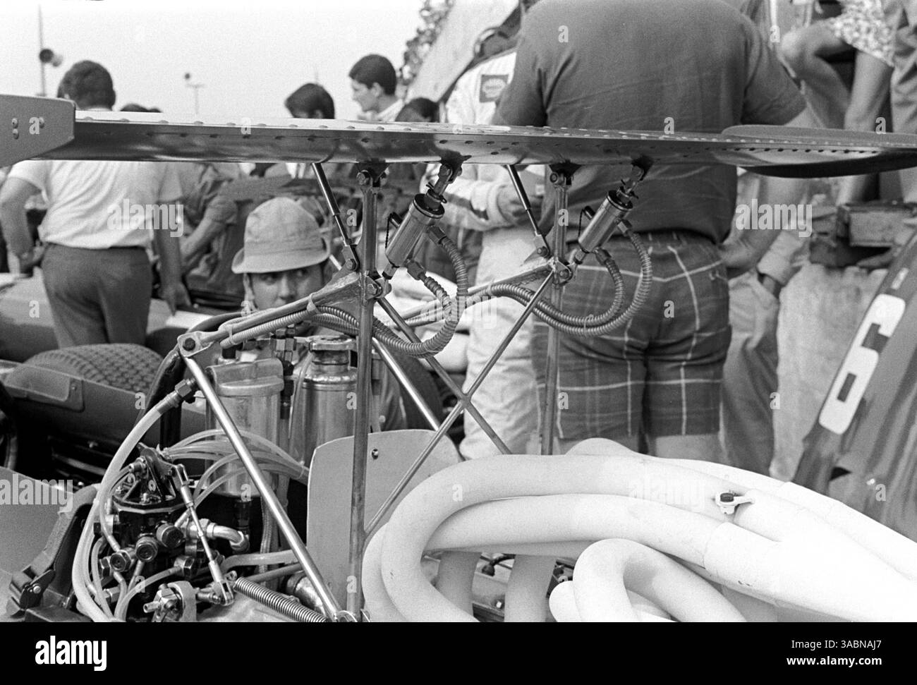 Driver operated moveable wing on Ferrari 312..Italian GP, Monza 8 ...