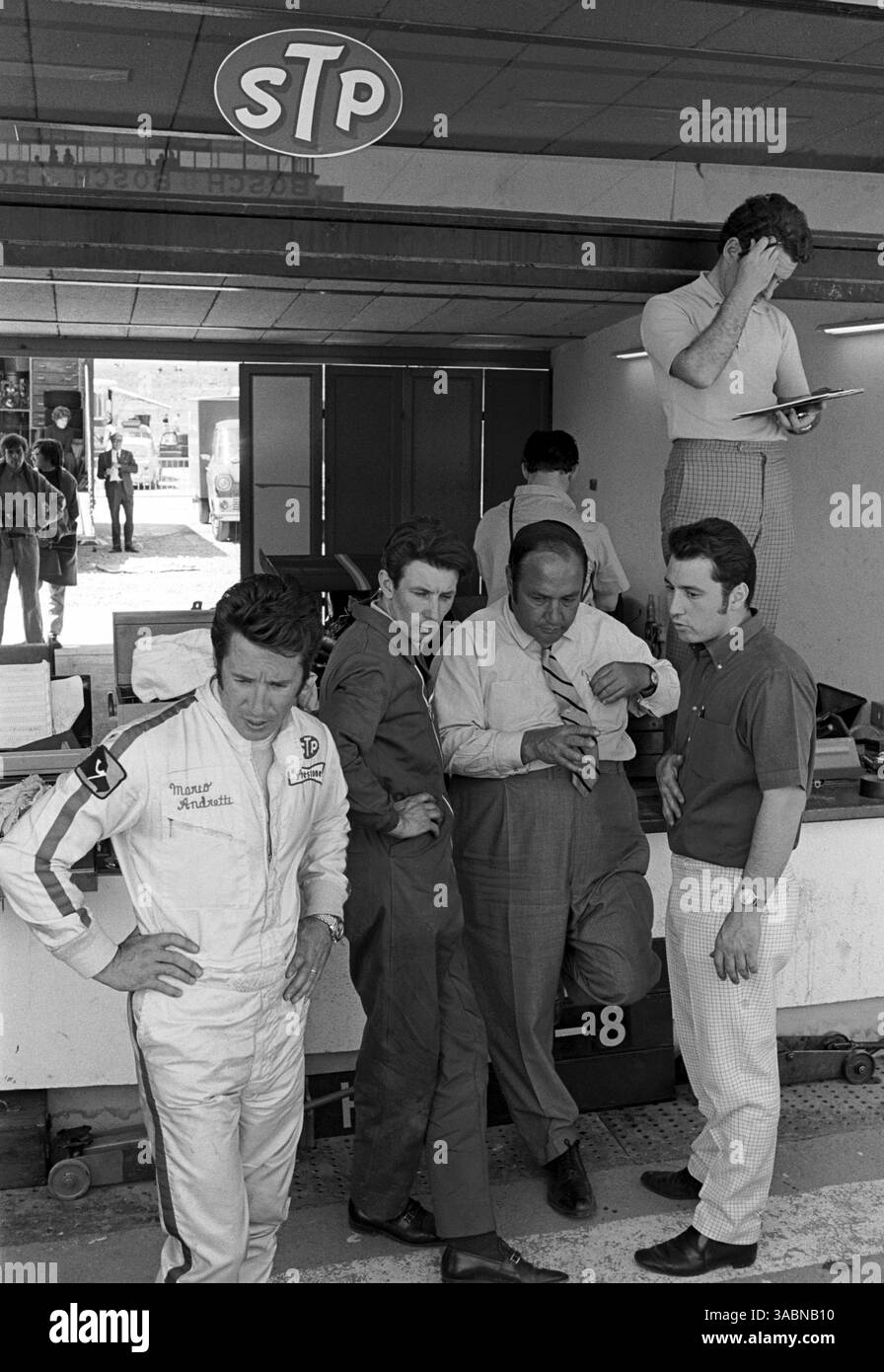 Mario l Black and White Stock Photos & Images - Alamy