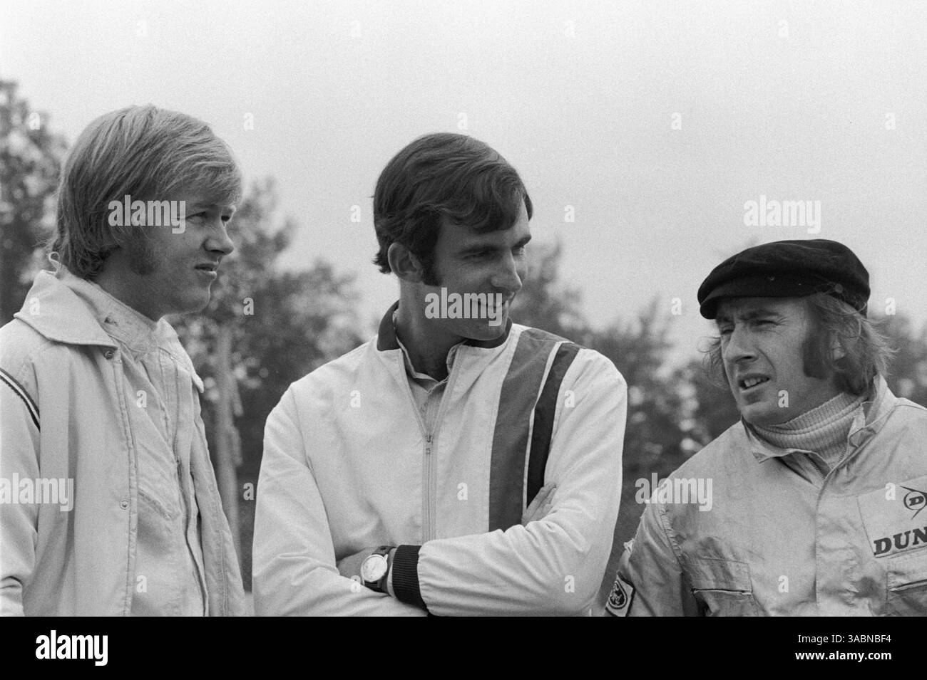 Jackie Stewart(GBR) right, with F1 newboys, Tim Schenken(AUS) centre ...