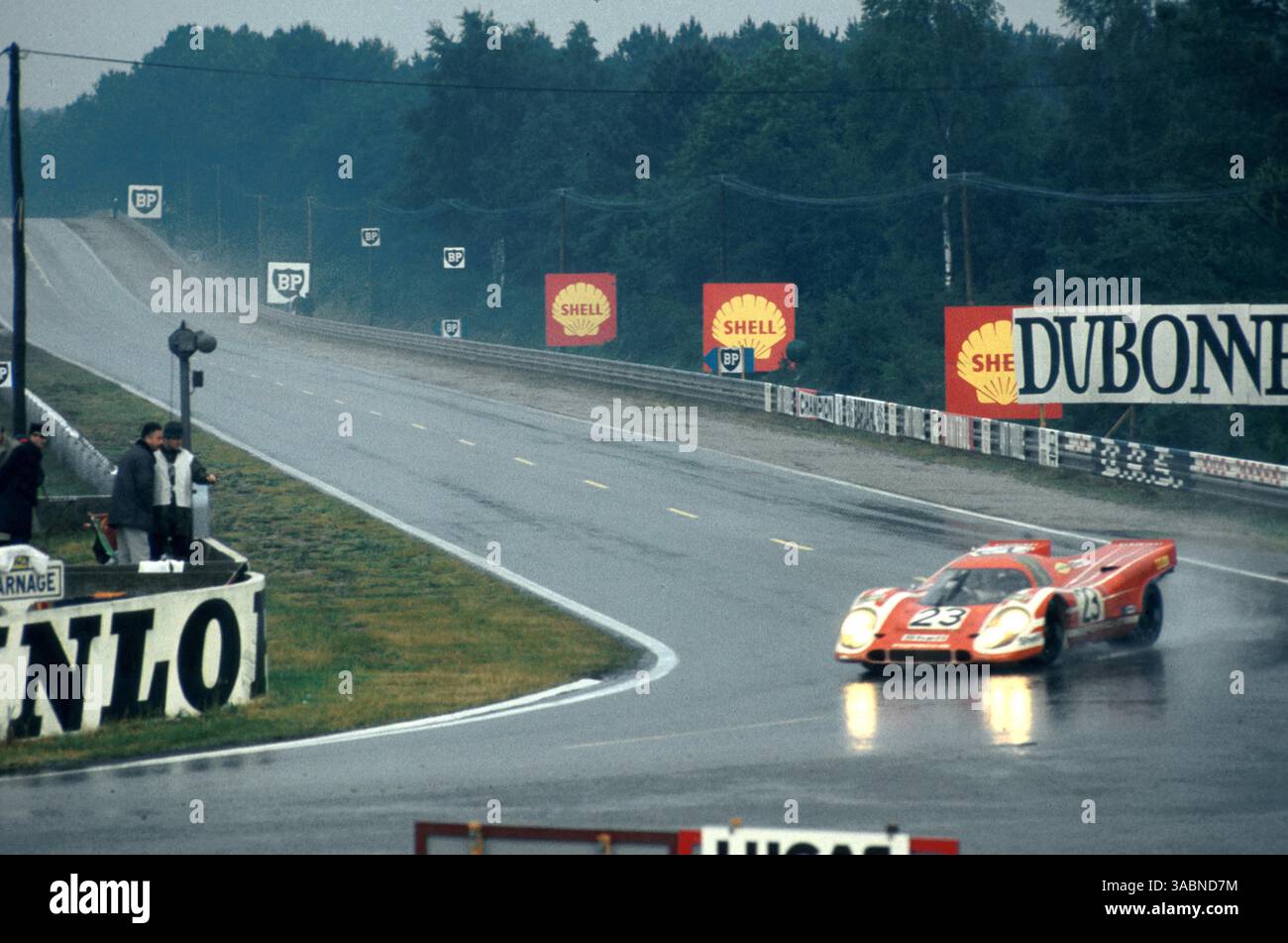 Richard Attwood (GBR) / Hans Herrmann (GER) Porsche KG Salzburg Porsche ...