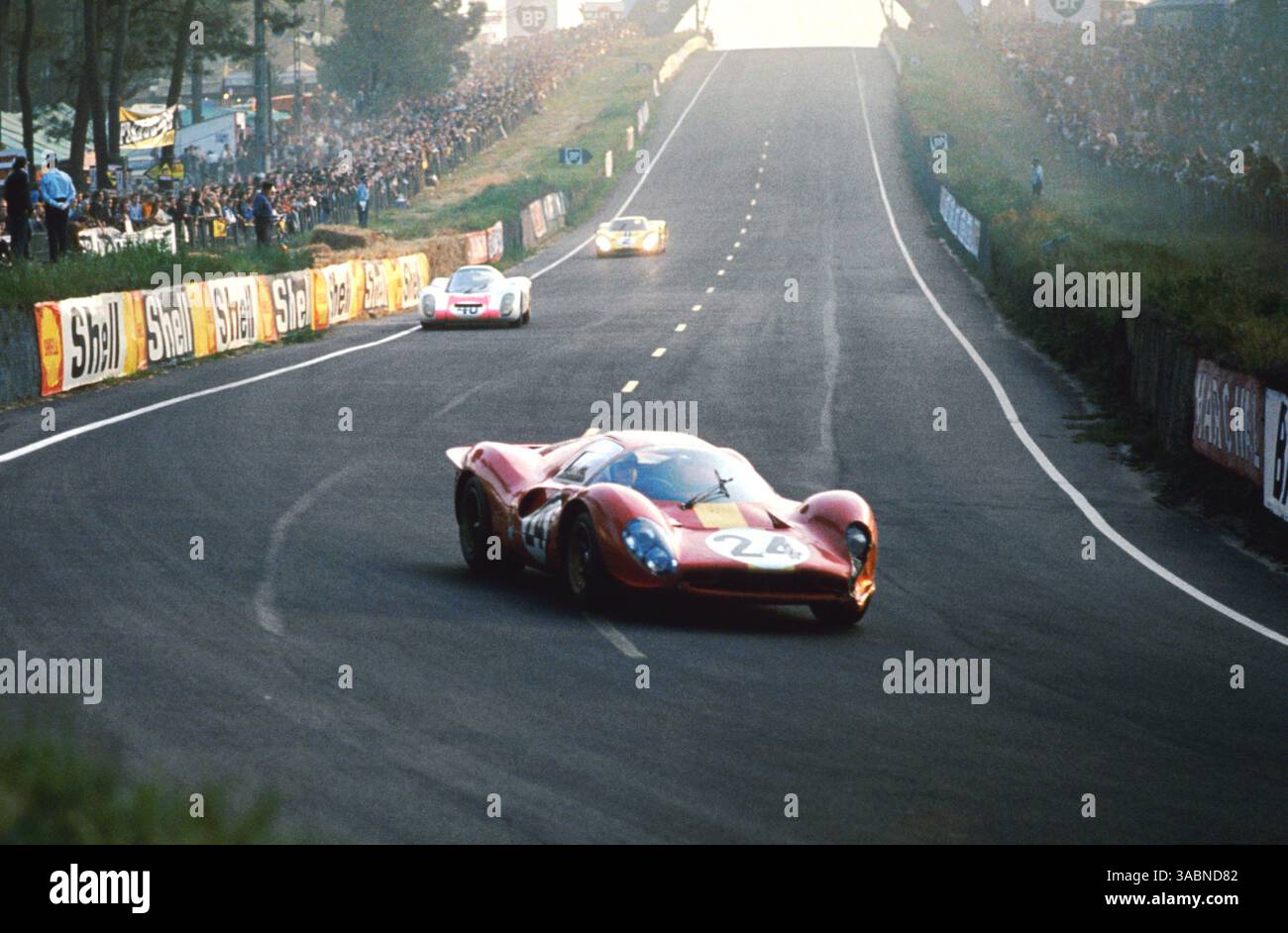 Le mans 1967 ferrari hi-res stock photography and images - Alamy