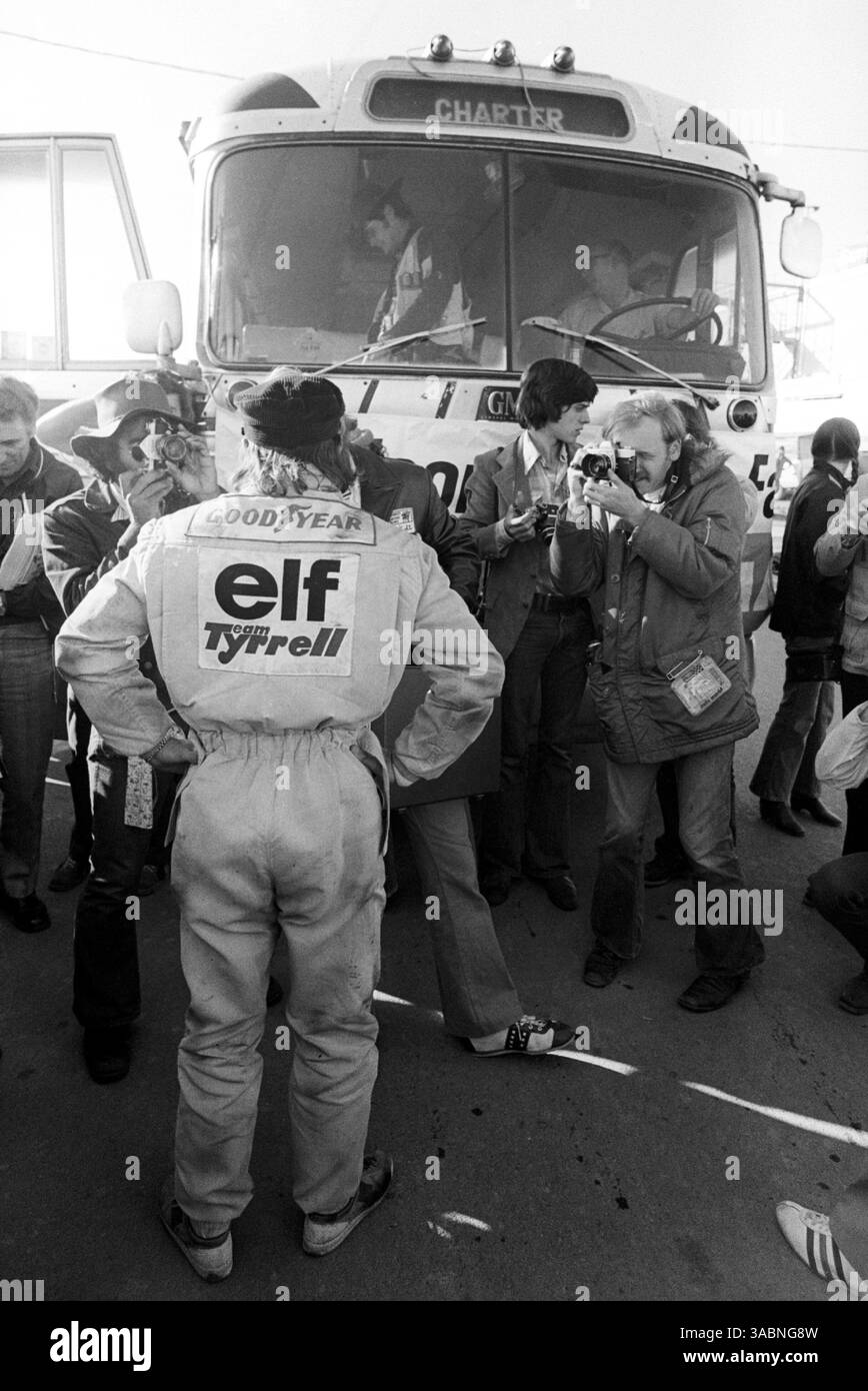 Tour bus accident Black and White Stock Photos & Images - Alamy