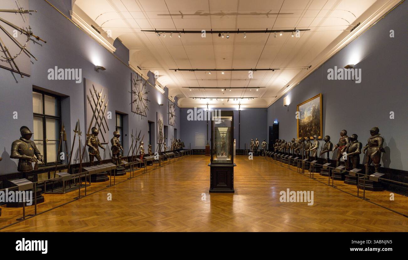 Armor armour museum helmet hi-res stock photography and images - Alamy