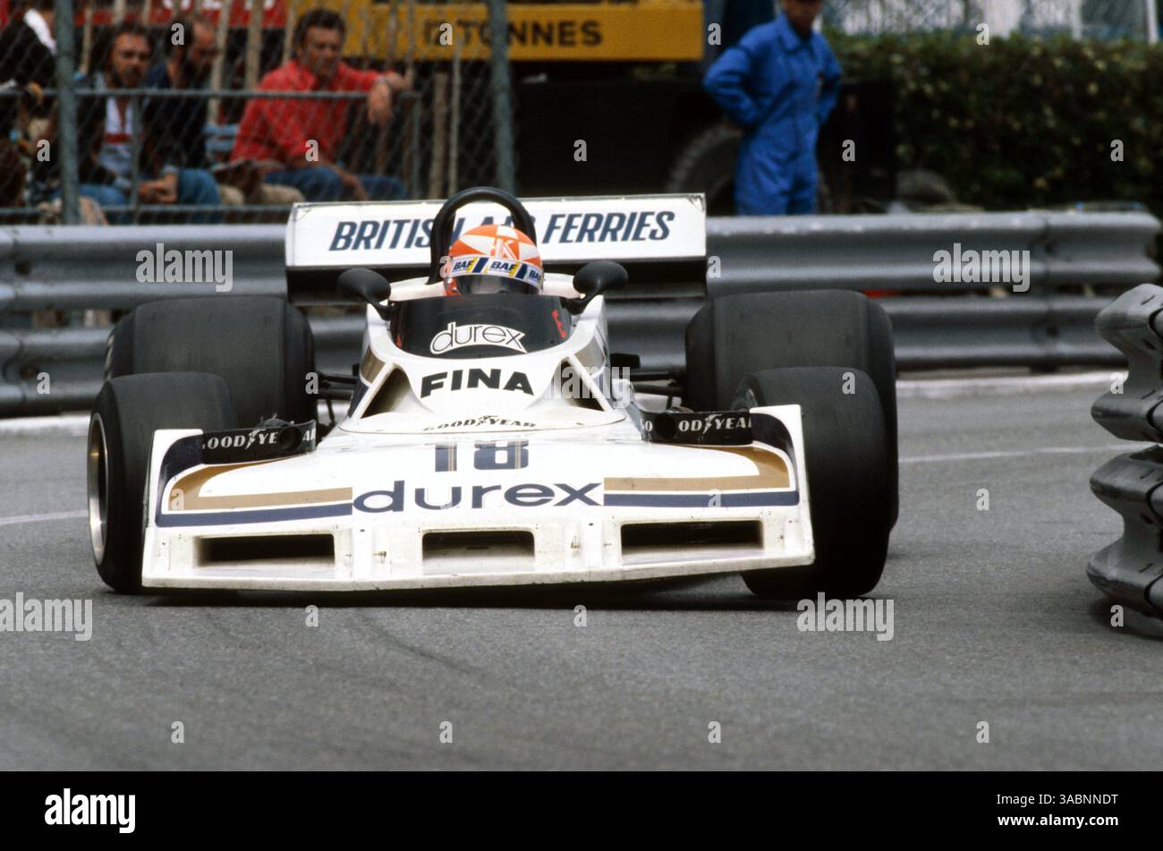 Rupert Keegan (GBR) Surtees TS19 retired from the race on lap nine with ...