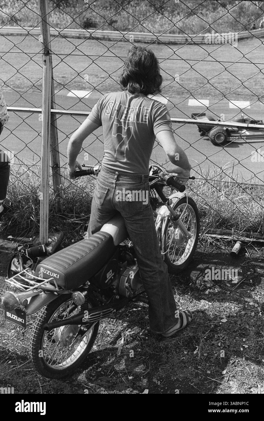 1976 500cc Motorcycle World Champion Barry Sheene (GBR), a close friend ...