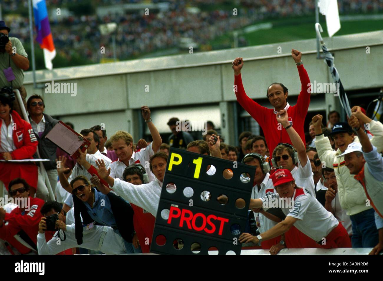 The McLaren team, including a delighted Jo Ramirez (MEX) (centre, right ...