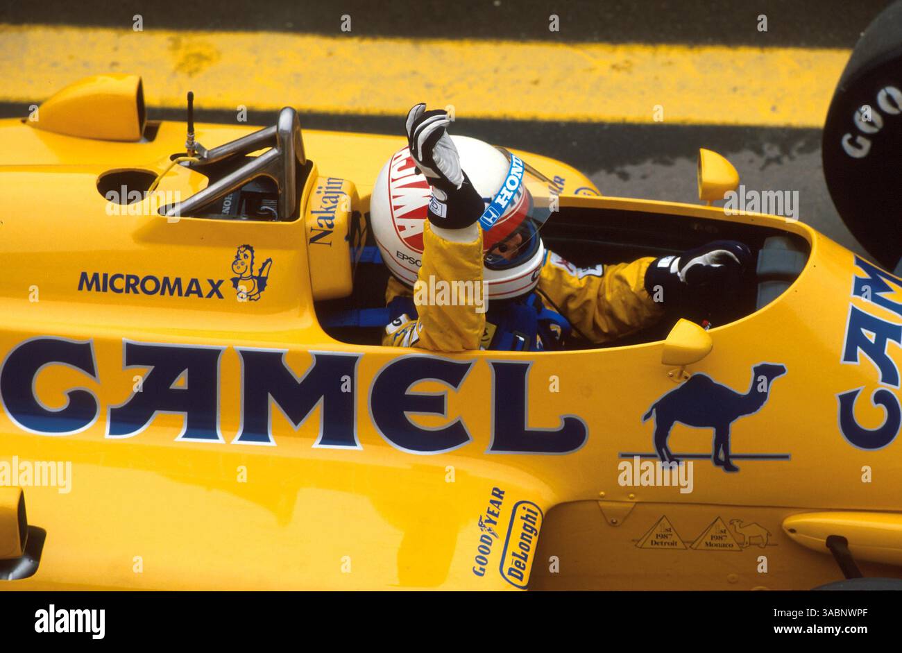 Satoru Nakajima (JPN).1987 F1 World Championship (Credit Image: ©Sutton Motorsports/ZUMA Press ...