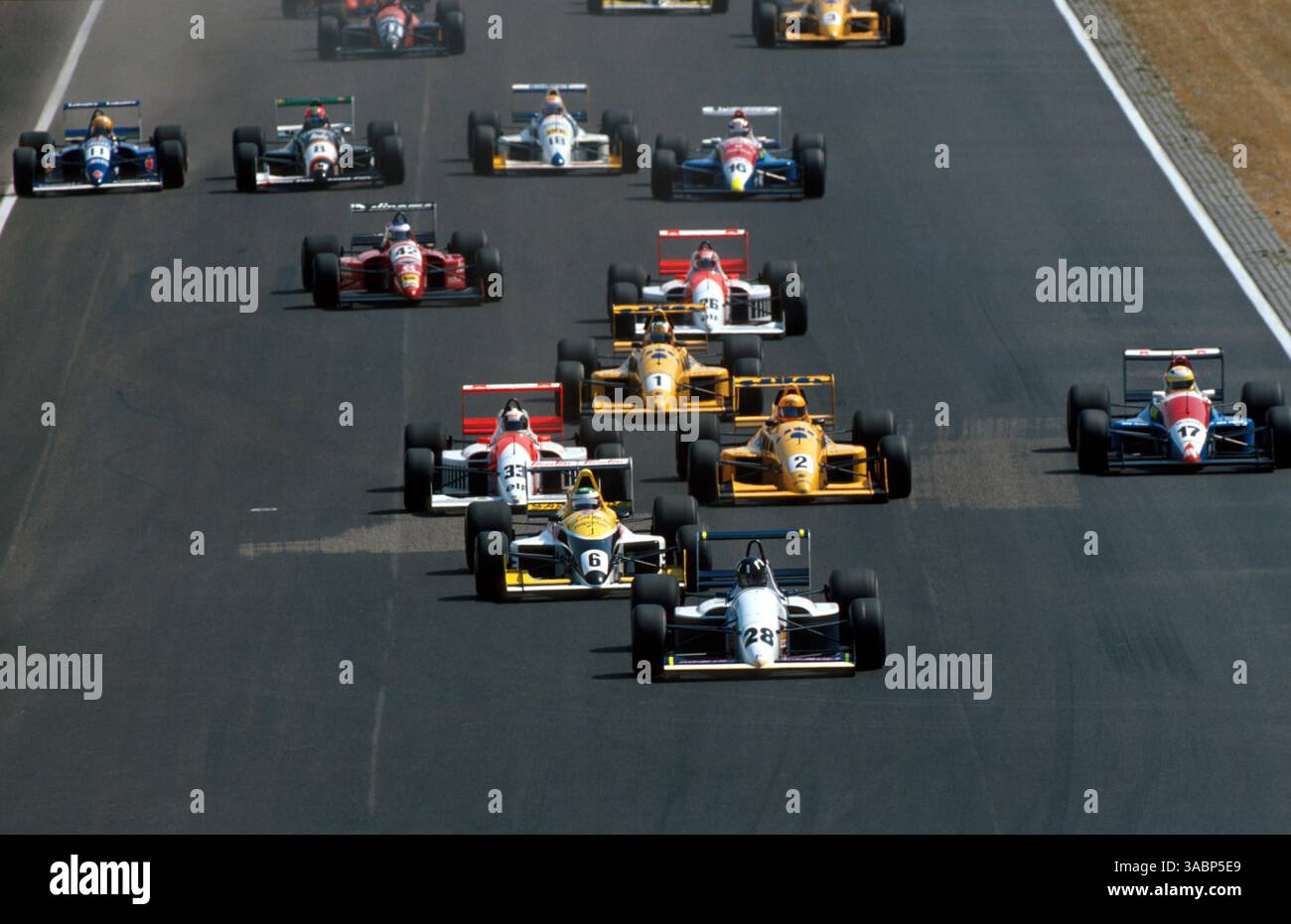 Damon Hill (GBR) Middlebridge Racing Lola T90/50 Cosworth led the field ...