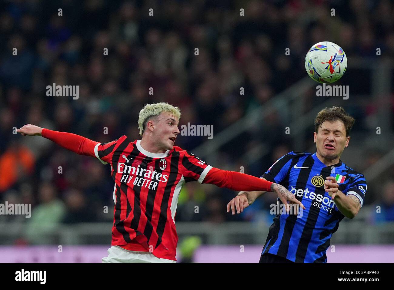 Milano, Italia. 20th Apr, 2025. AC Milan's Alex Jimenez fights for the ...