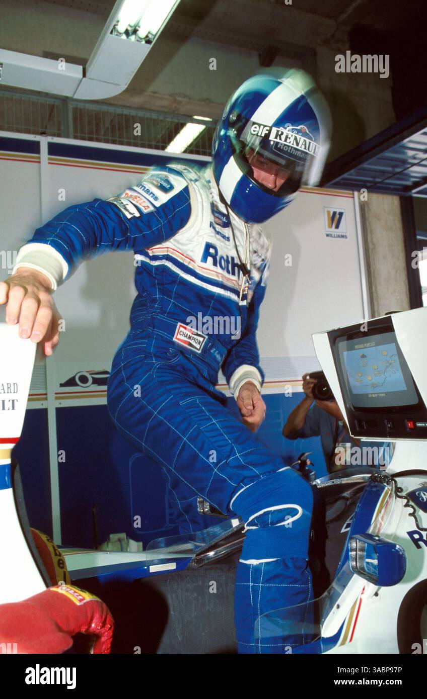 David Coulthard makes his debut F1 start for the Williams team after ...