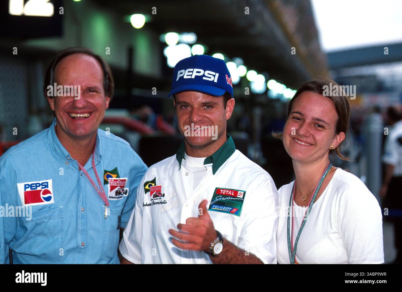 Rubens Barrichello(BRA) Jordan 195, with his Father and his sister in ...