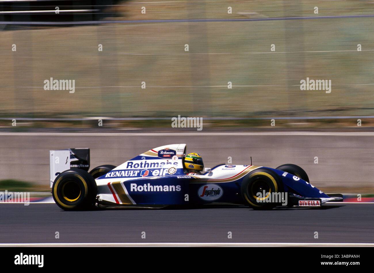 Pole sitter Ayrton Senna (BRA) Williams FW16 was taken out at the first ...