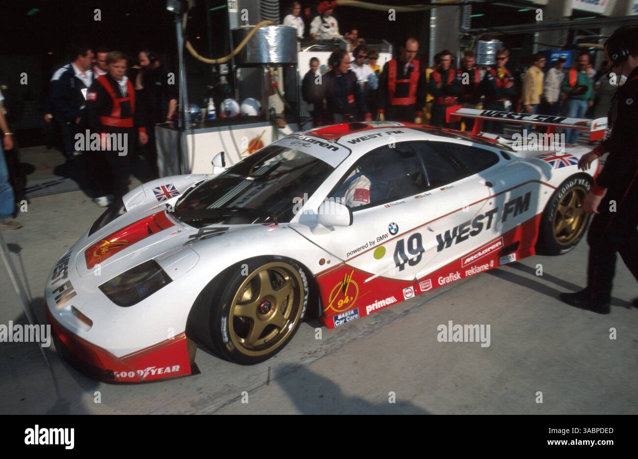 Mclaren f1 gtr 1995 le mans hi-res stock photography and images - Alamy