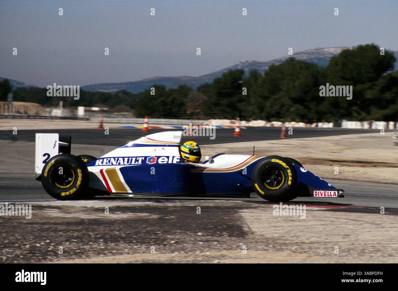 Fw16 williams hi-res stock photography and images - Alamy