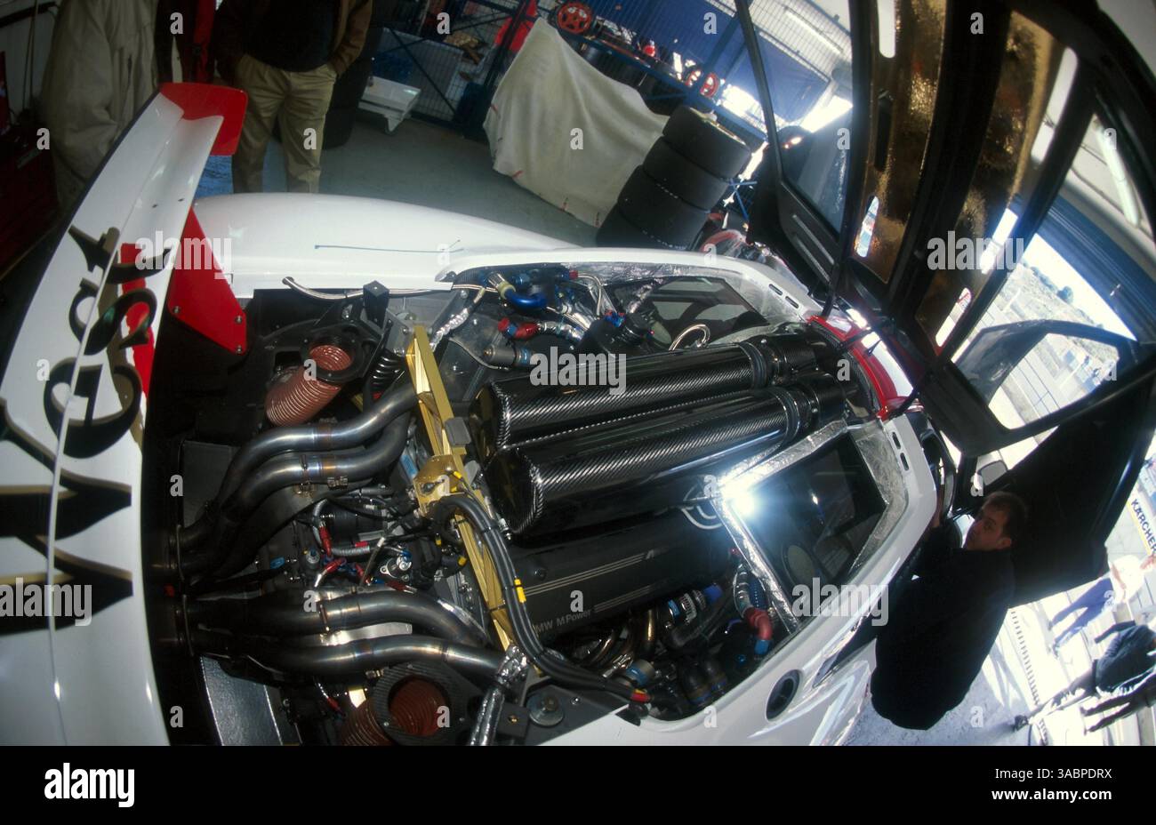 The engine bay of the brand new McLaren F1 GTR showing the 6 litre BMW ...