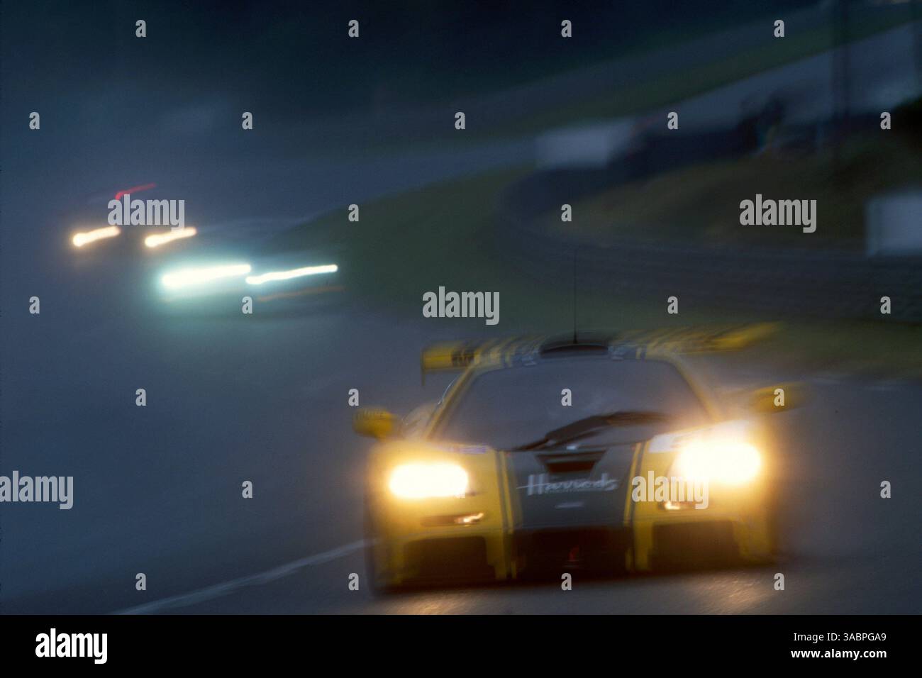 Derek Bell (GBR) / Justin Bell (GBR) / Andy Wallace (GBR) Harrods Mach ...