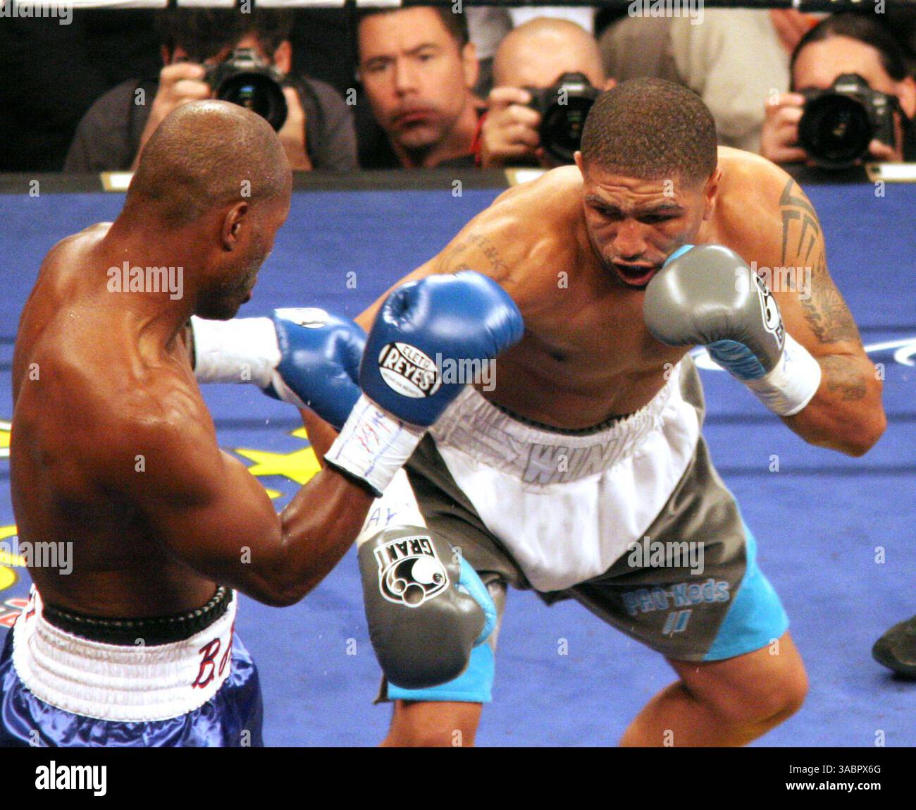 Bernard hopkins winky wright hi-res stock photography and images - Alamy