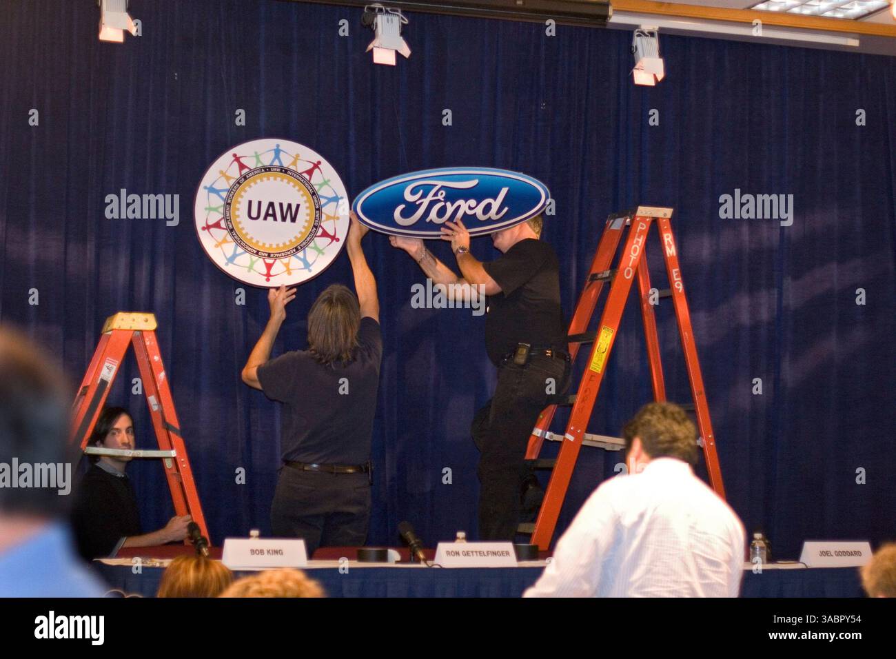 United auto workers union logo hi-res stock photography and images - Alamy