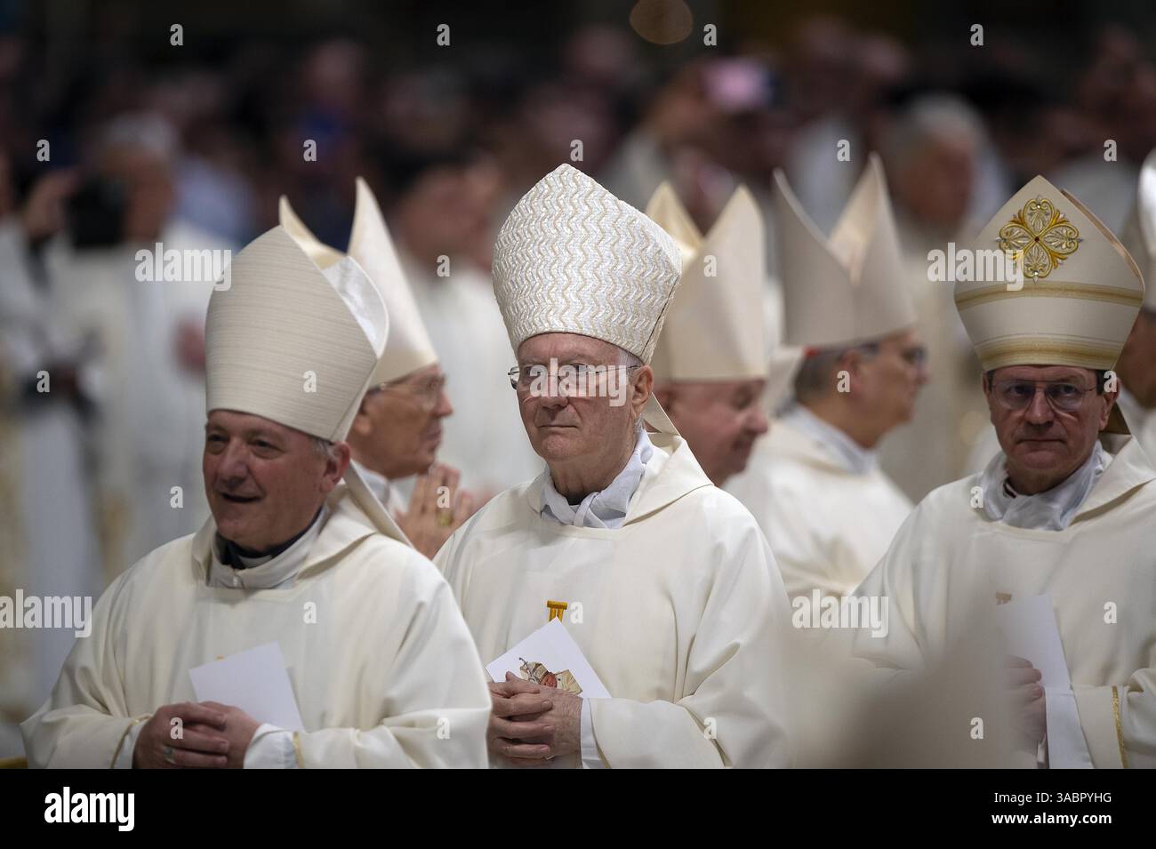 Vatican, Vatican. 02nd Apr, 2025. **NO LIBRI** Italy, Rome, Vatican ...