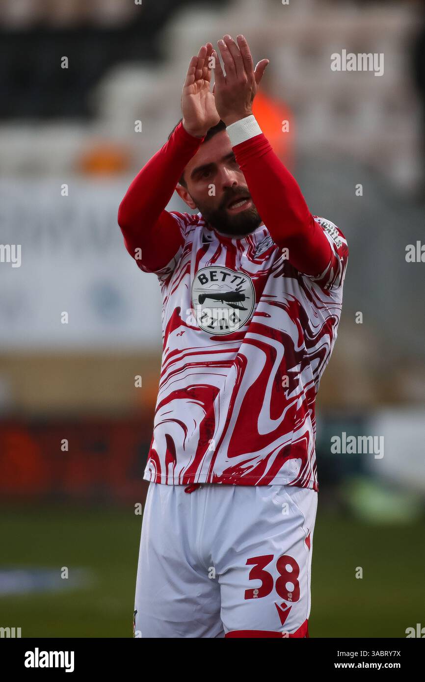 Elliot lee wrexham fans hi-res stock photography and images - Alamy