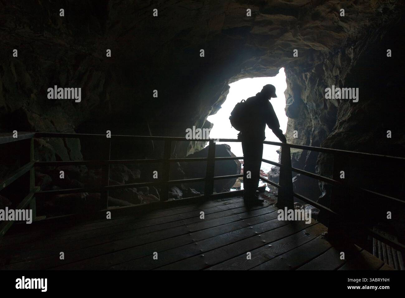 Oct 05, 2007 - La Jolla, California, USA - 145 sometimes slippery steps ...