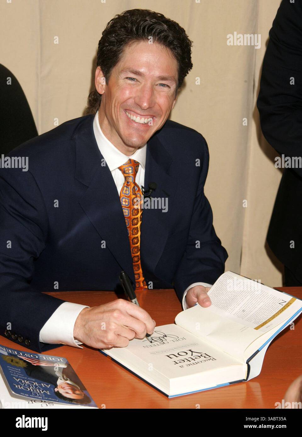 Oct 15, 2007 - New York, NY, USA - Televangelist JOEL OSTEEN promotes ...