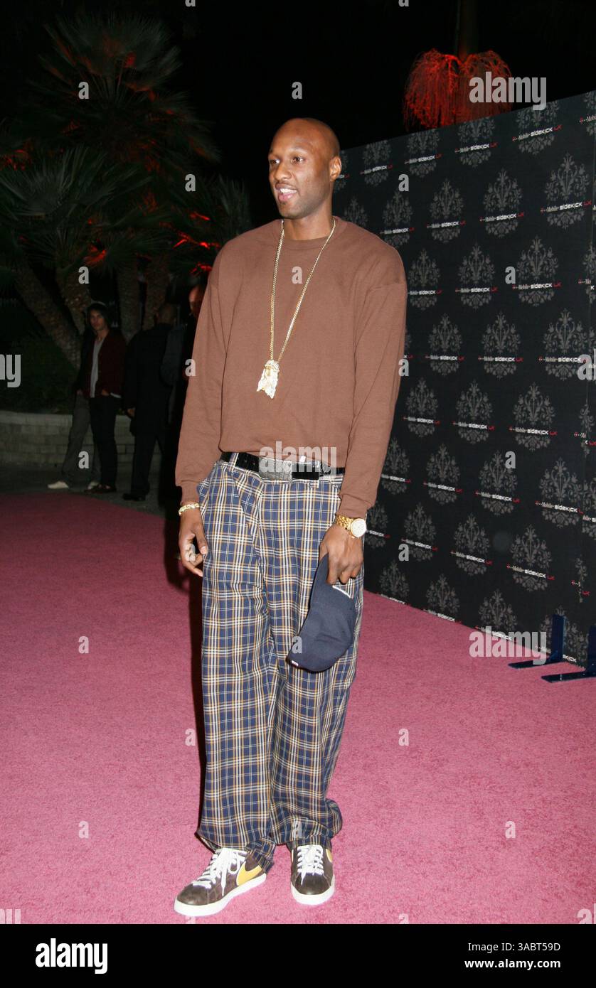 Oct 16, 2007 - Los Feliz, CA, USA - LAMAR ODOM arriving at the T-Mobile ...