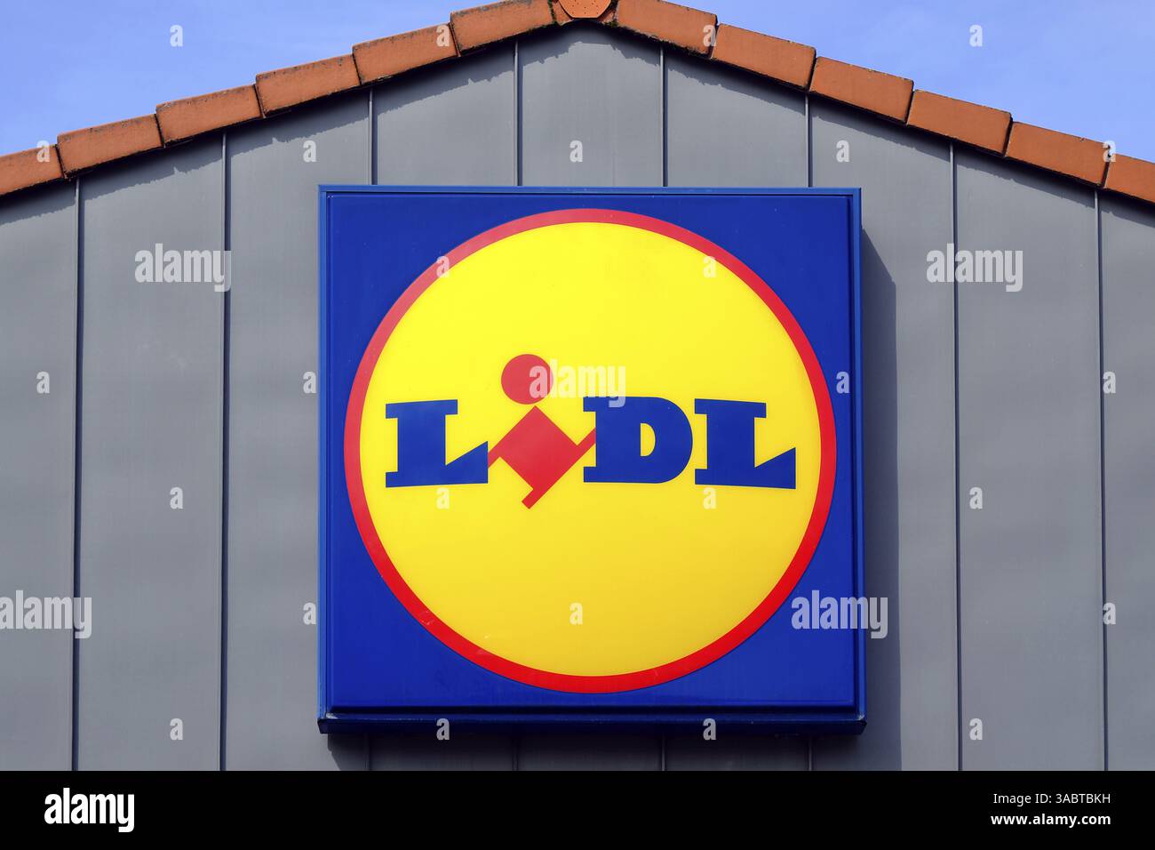 Company logo of the food discounter LIDL Stock Photo - Alamy
