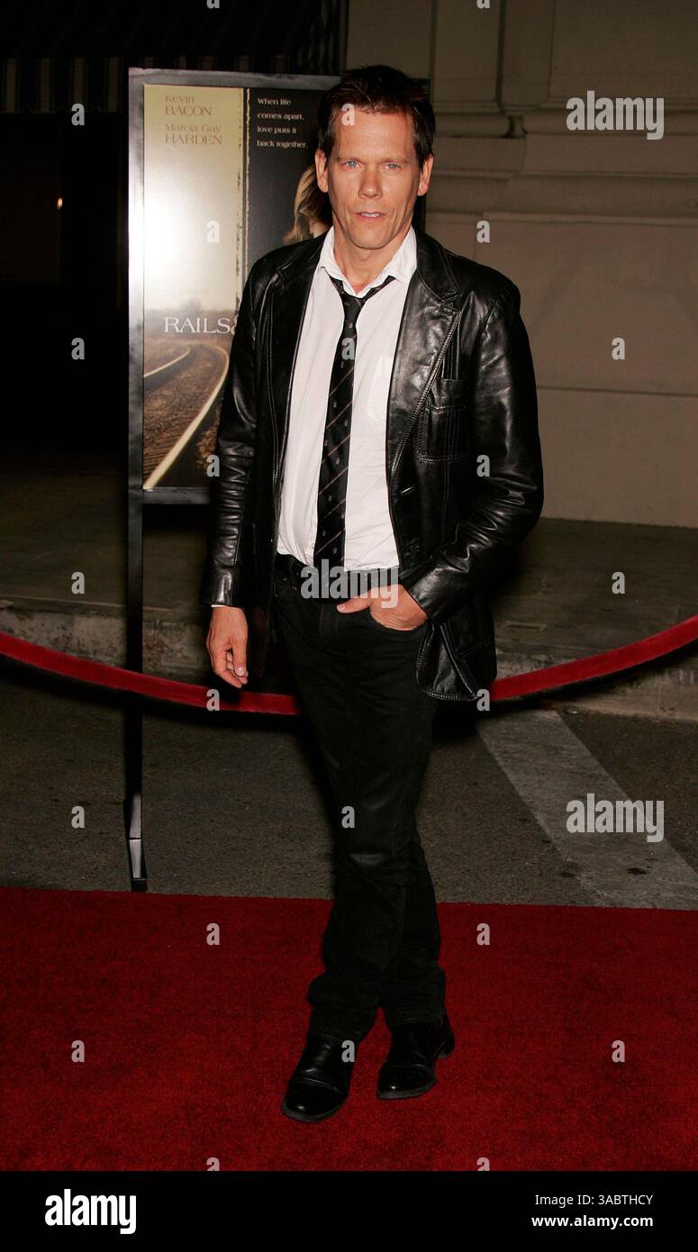 Oct 23, 2007 - Burbank, California, USA - Actor KEVIN BACON arriving at ...