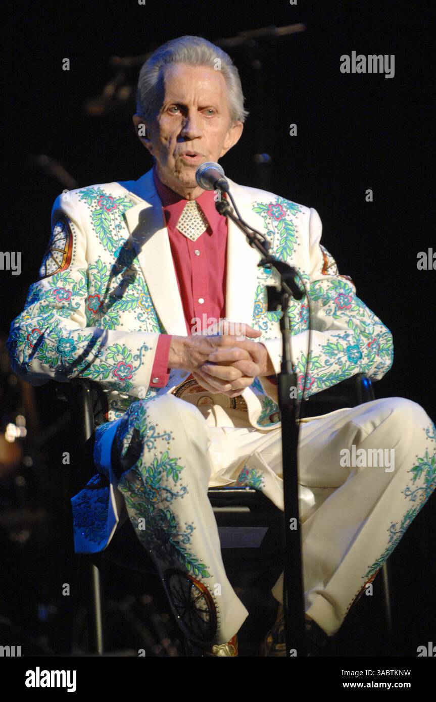 Oct 29, 2007 - Nashville, Tennessee, USA - Country musician Porter ...