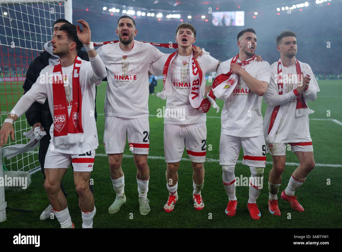 Stuttgart, Germany. 02nd Apr, 2025. Fussball DFB-Pokal Halbfinale VfB Stuttgart - RB Leipzig am ...