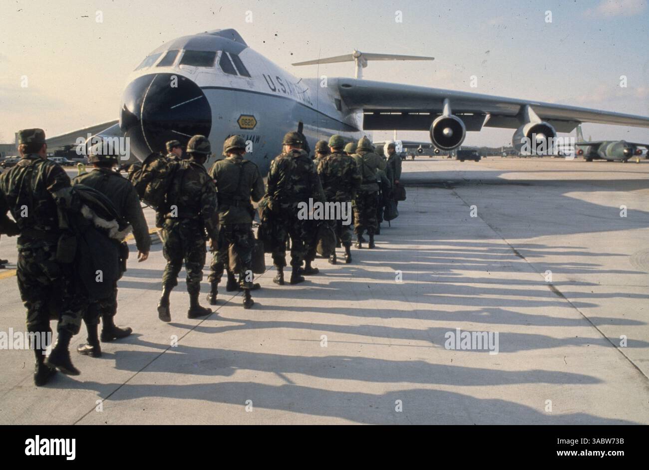 Mar 06, 2007 - Washington, DC, USA - Aircraft Military Cargo Transport ...