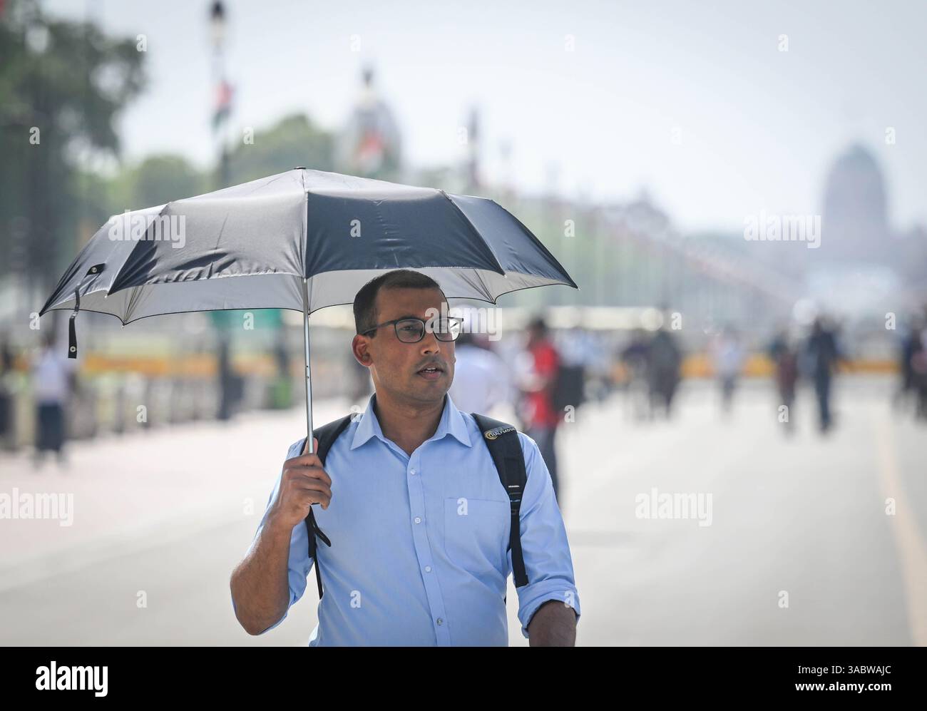 NEW DELHI, INDIA - APRIL 2: Tourists seen out on a Hot Day at India ...