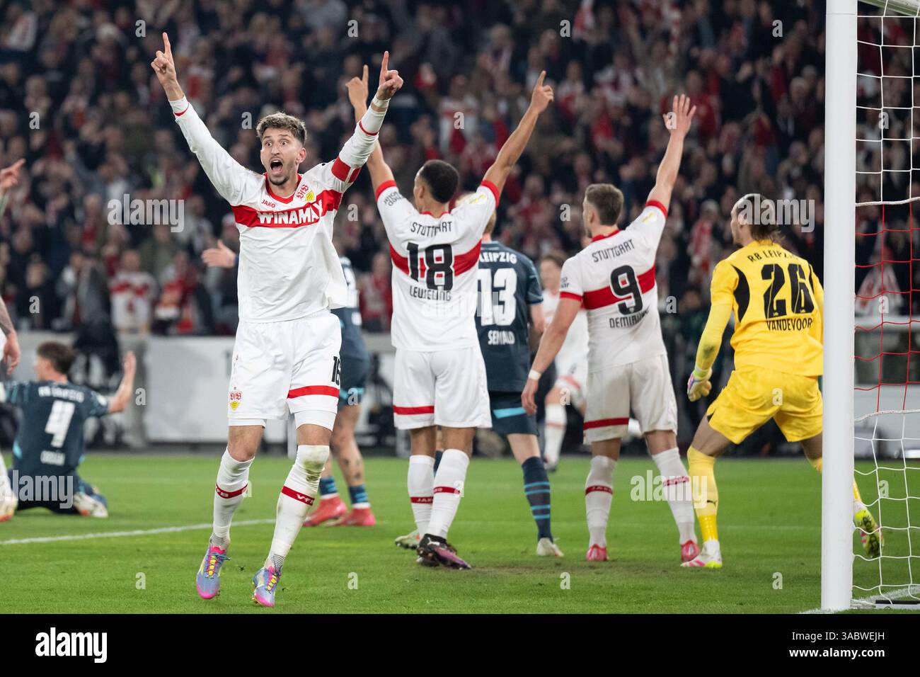 Stuttgart, Deutschland. 02nd Apr, 2025. Tor zum 3:1 durch Jamie Leweling (VfB Stuttgart #18 ...