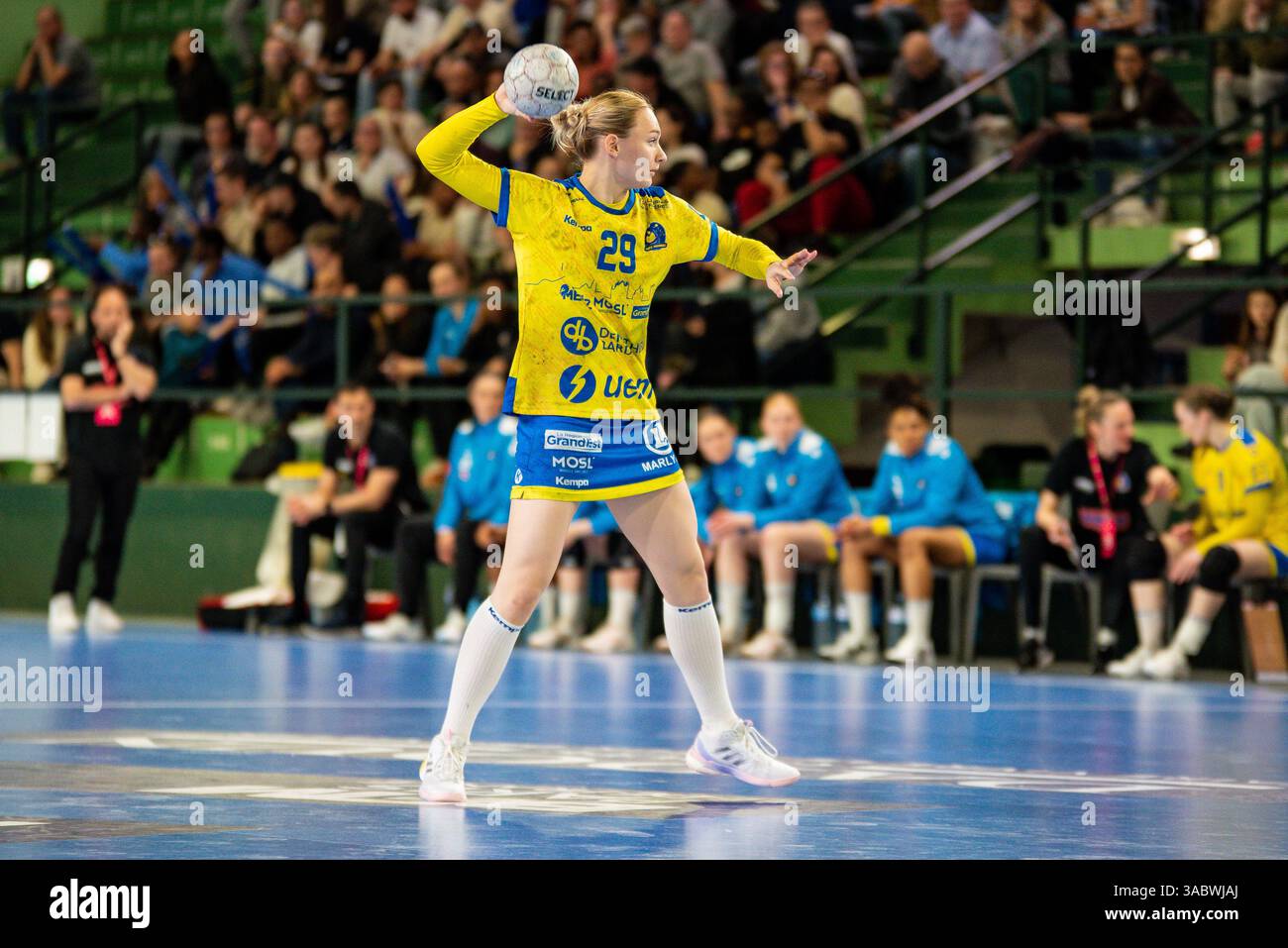 Lena Grandveau of Metz Handball during the Women's French championship ...